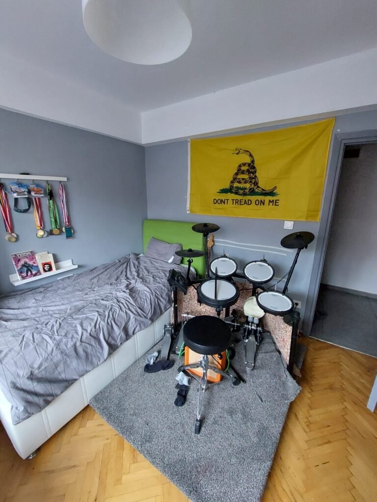 How to Soundproof Apartment Room: Quick & Quiet Guide - Soundproof Point